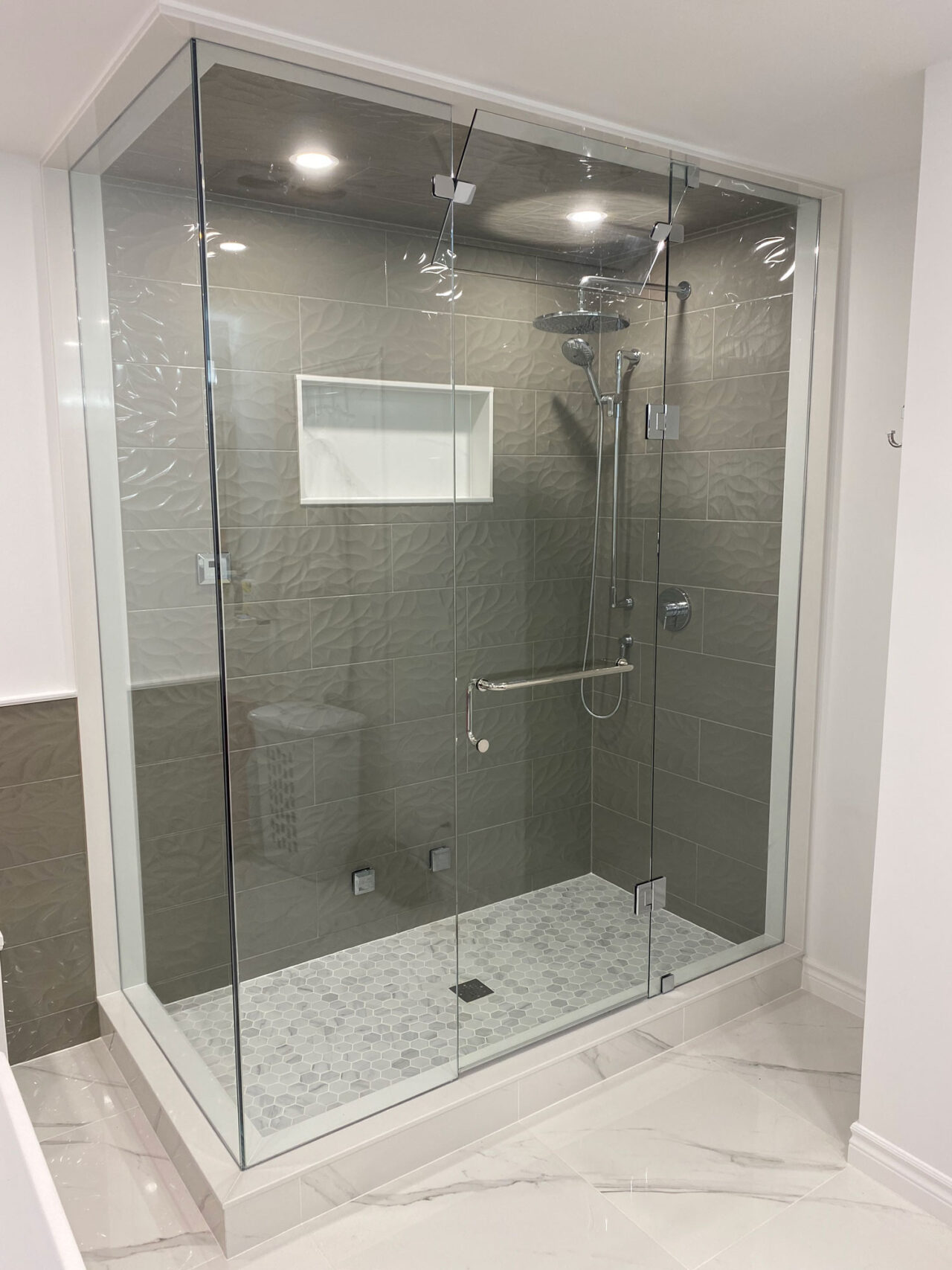 Frameless, Semi-Frameless & Framed Shower Doors - Benowitz International Glass